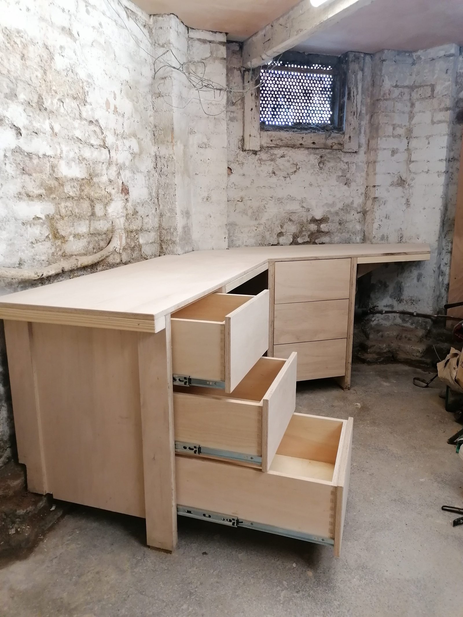 Clapton - Workshop - Rupert Tozer Furniture Design